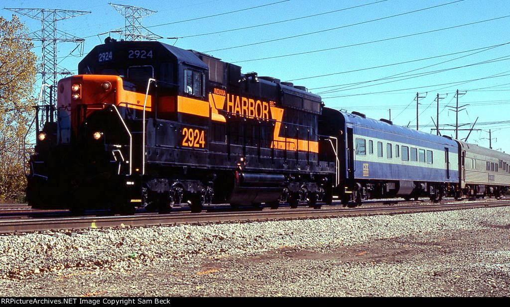 IHB 2924 with a Passenger Special